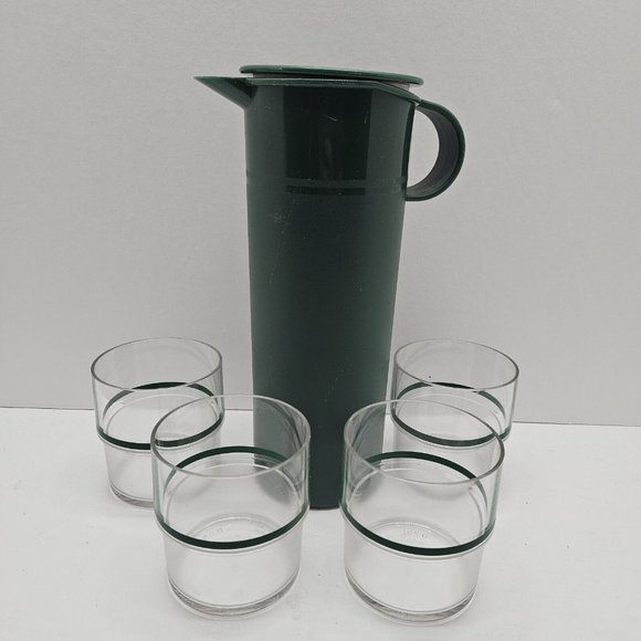 Tupperware | Kitchen | Tupperware 2448b2 Green L Pitcher W Lid 4 Cups ...
